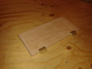 Fitting hinges – Dovetail box #4 – goatboys woodshop